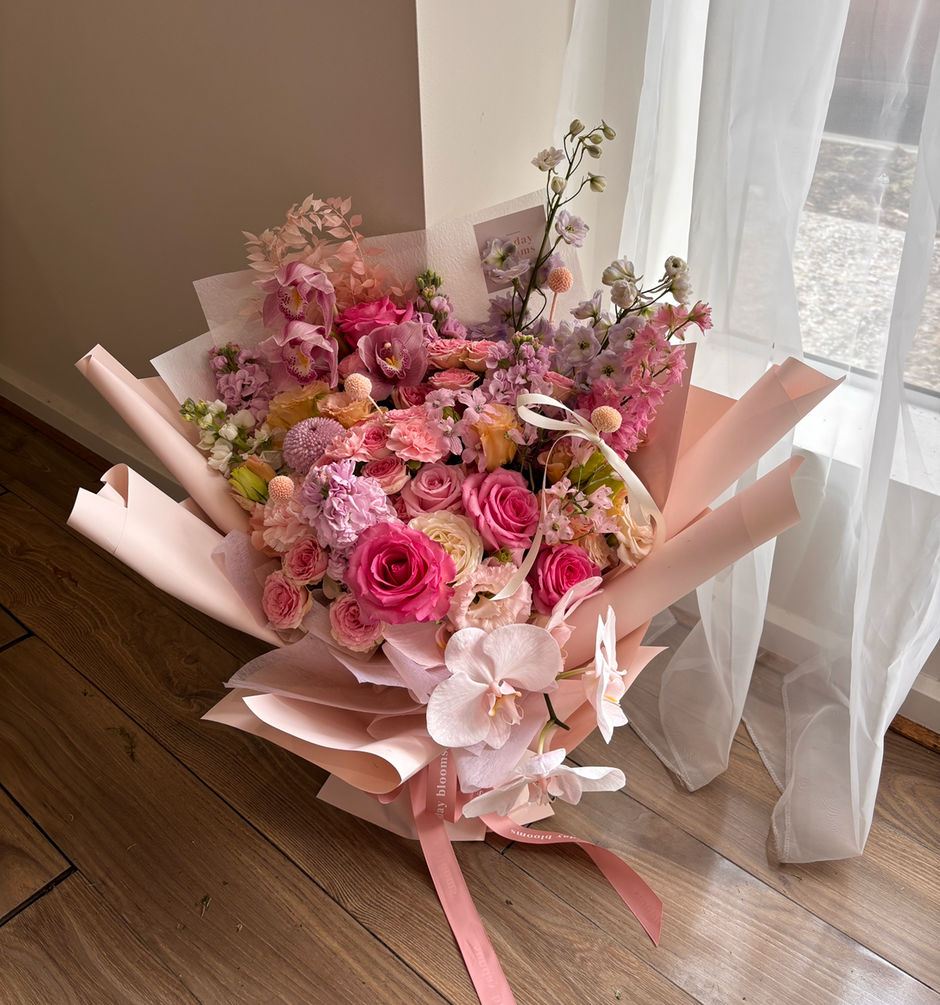 Fresh Flower Arrangements – Sunday Blooms